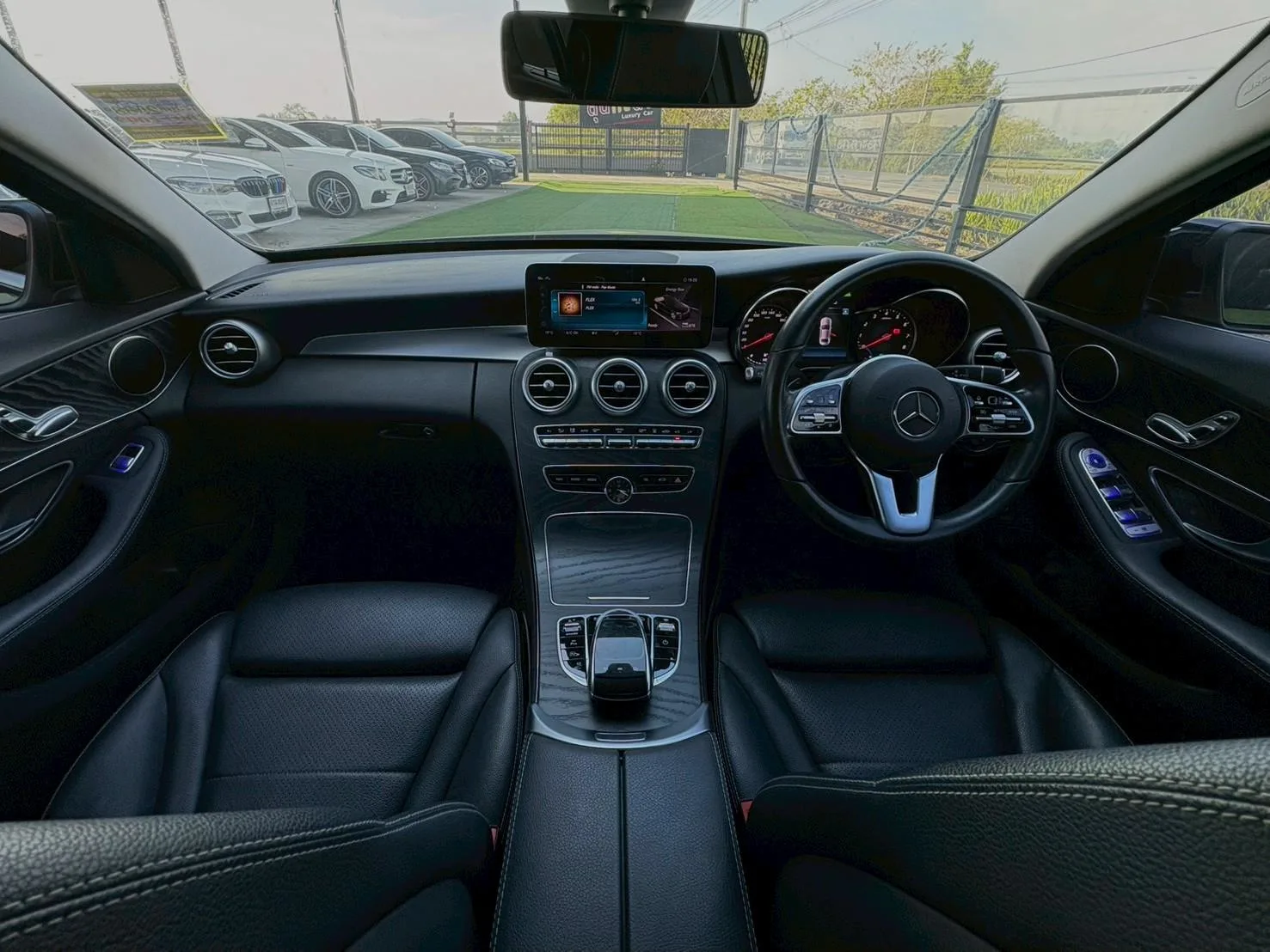 ขาย รถยนต์มือสอง BENZ C300e 2.0 AVANTGARDE W205 ปี 2019 จด 2020 คุณภาพ ...
