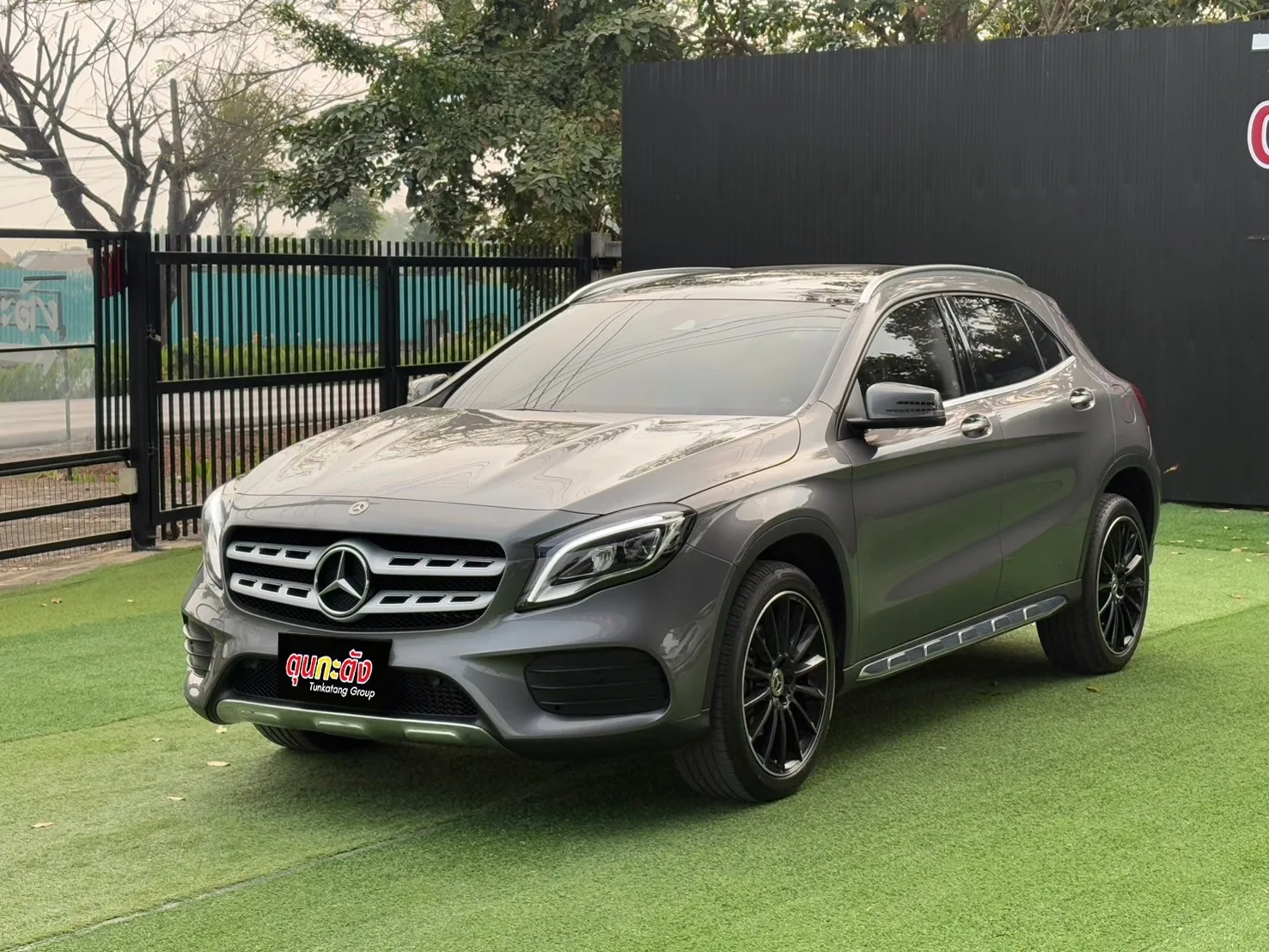 ขาย รถยนต์มือสอง BENZ GLA 250 2.0 AMG Dynamic 2019 จด 2020 AT คุณภาพดี ...